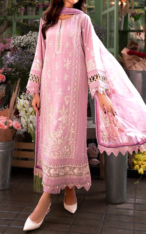 Top Pakistani Winter Fabrics That Keep You Warm in the USA